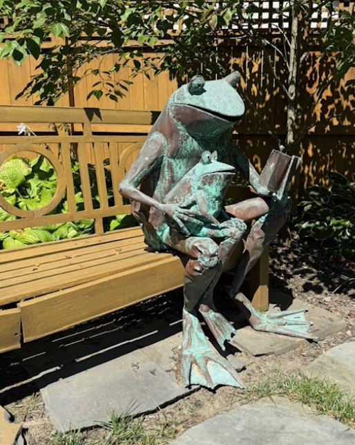 Mama and Baby Frog – Nepenthe Gallery